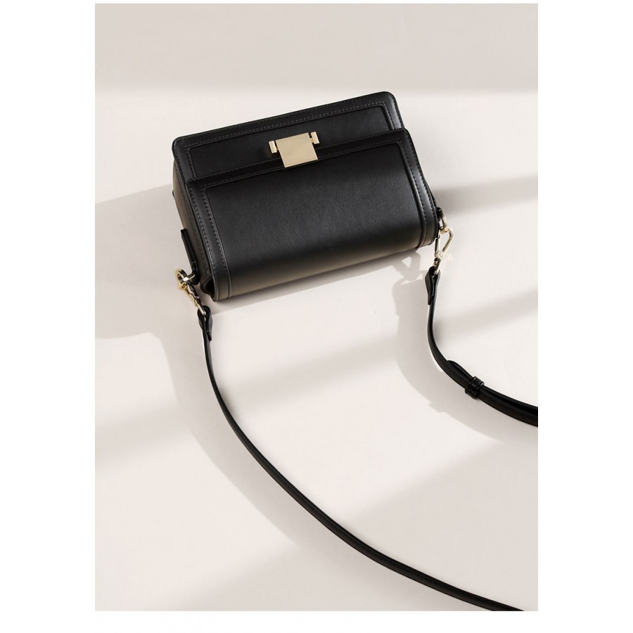 BlackPink Lisa Black Rectangle Leather Handbag