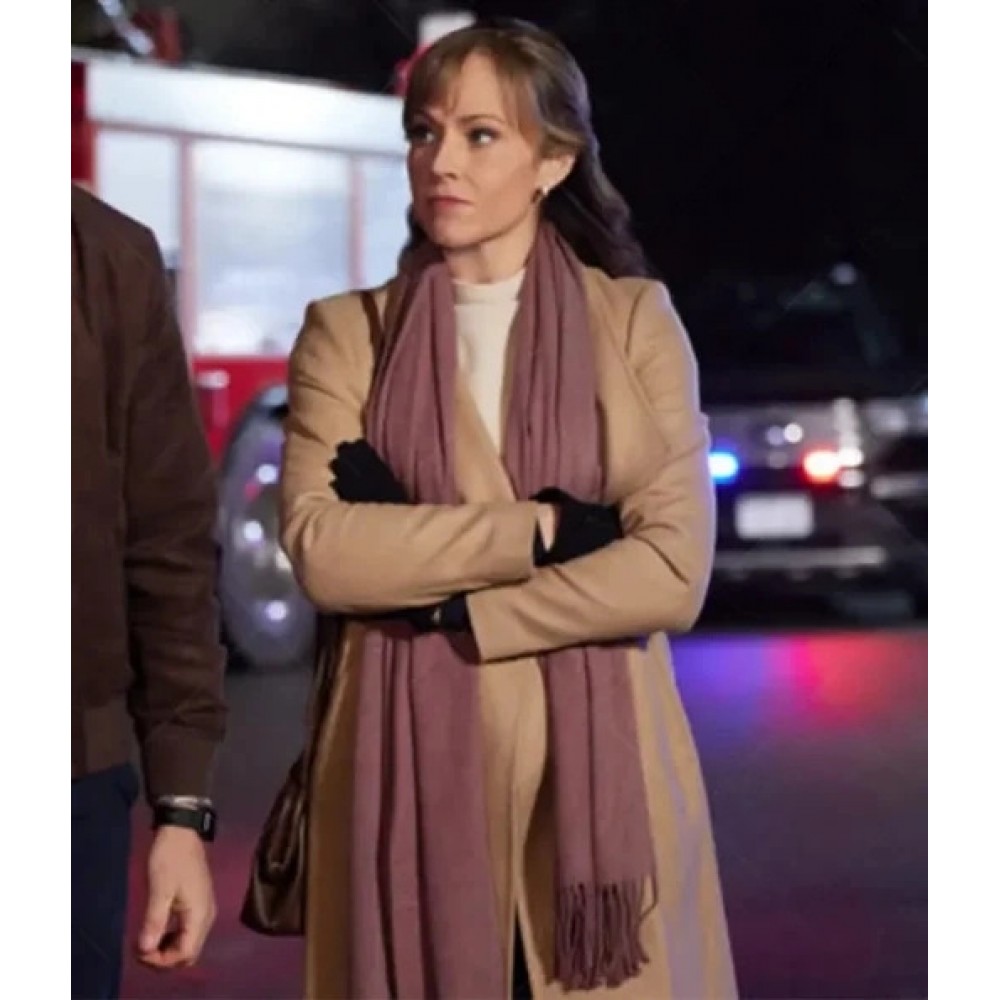 Grilling Season A Curious Caterer Mystery Goldy Berry Coat